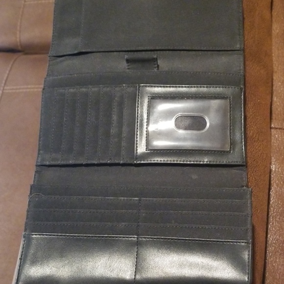 Enzo Angiolini | Bags | Enzo Angiolini Wallet | Poshmark